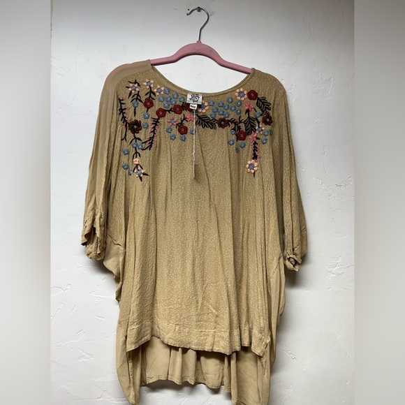 ivy jane | Tops | Ivy Jane Tan Blouse | Poshmark